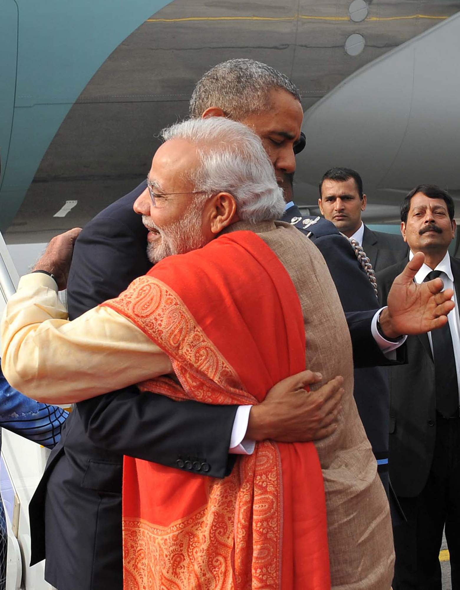 Barack Obama and Narendra Modi bear hug before breaking deadlock on ...