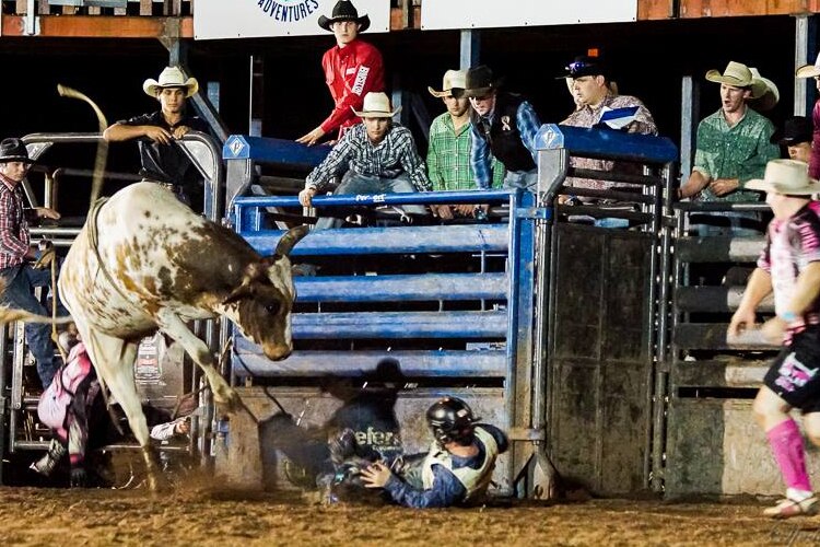 Young NT rodeo riders 'suck it up and forget about the fear' in their ...