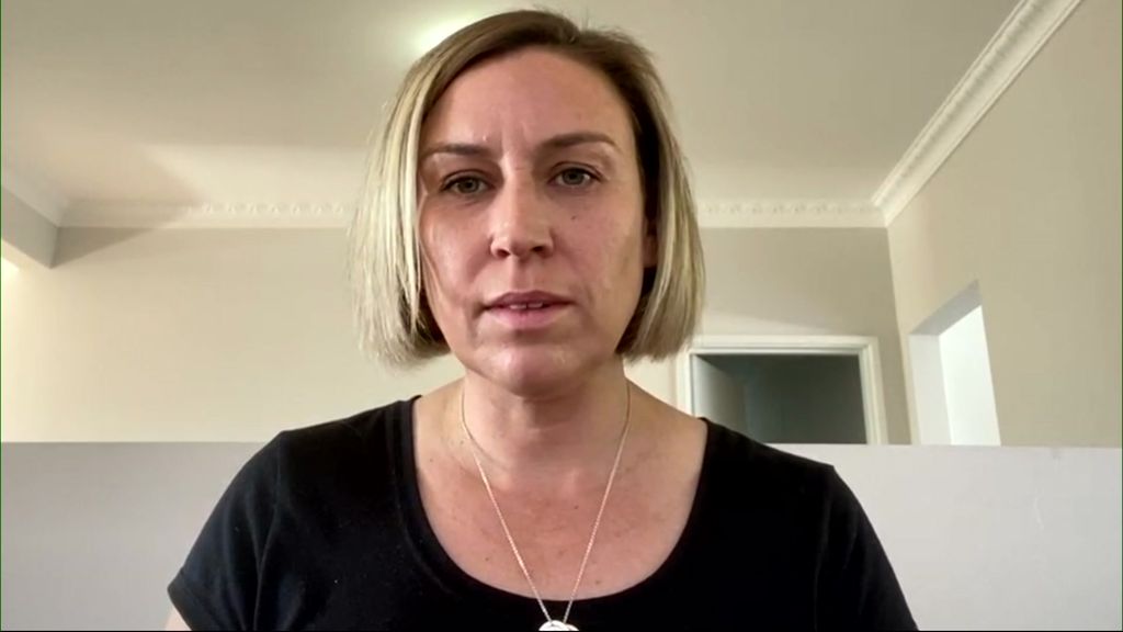 Brain cancer patient writes diary to help other sufferers - ABC News