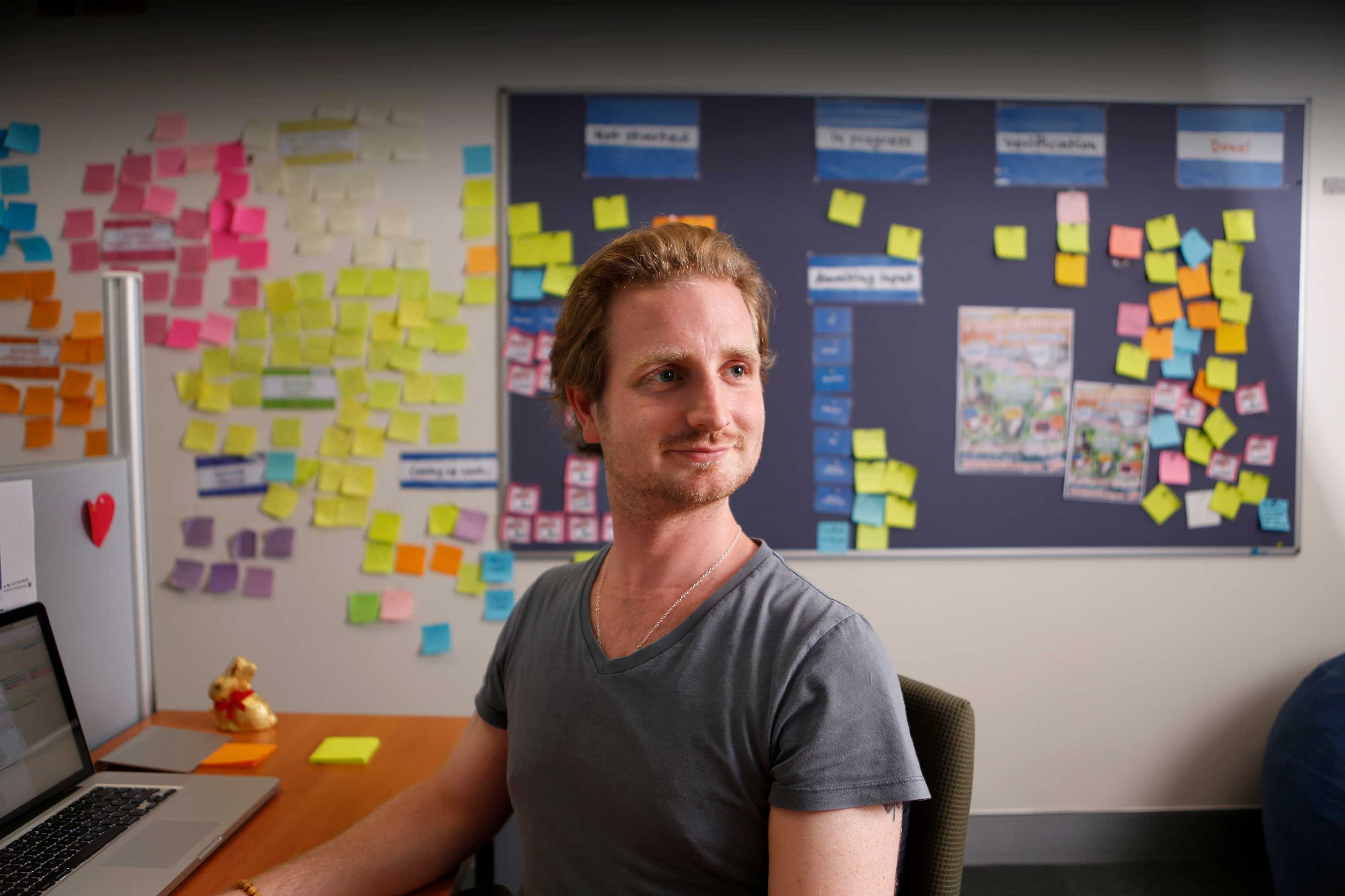 How Nic Newling beat the black dog: Can young people who suffer bipolar ...