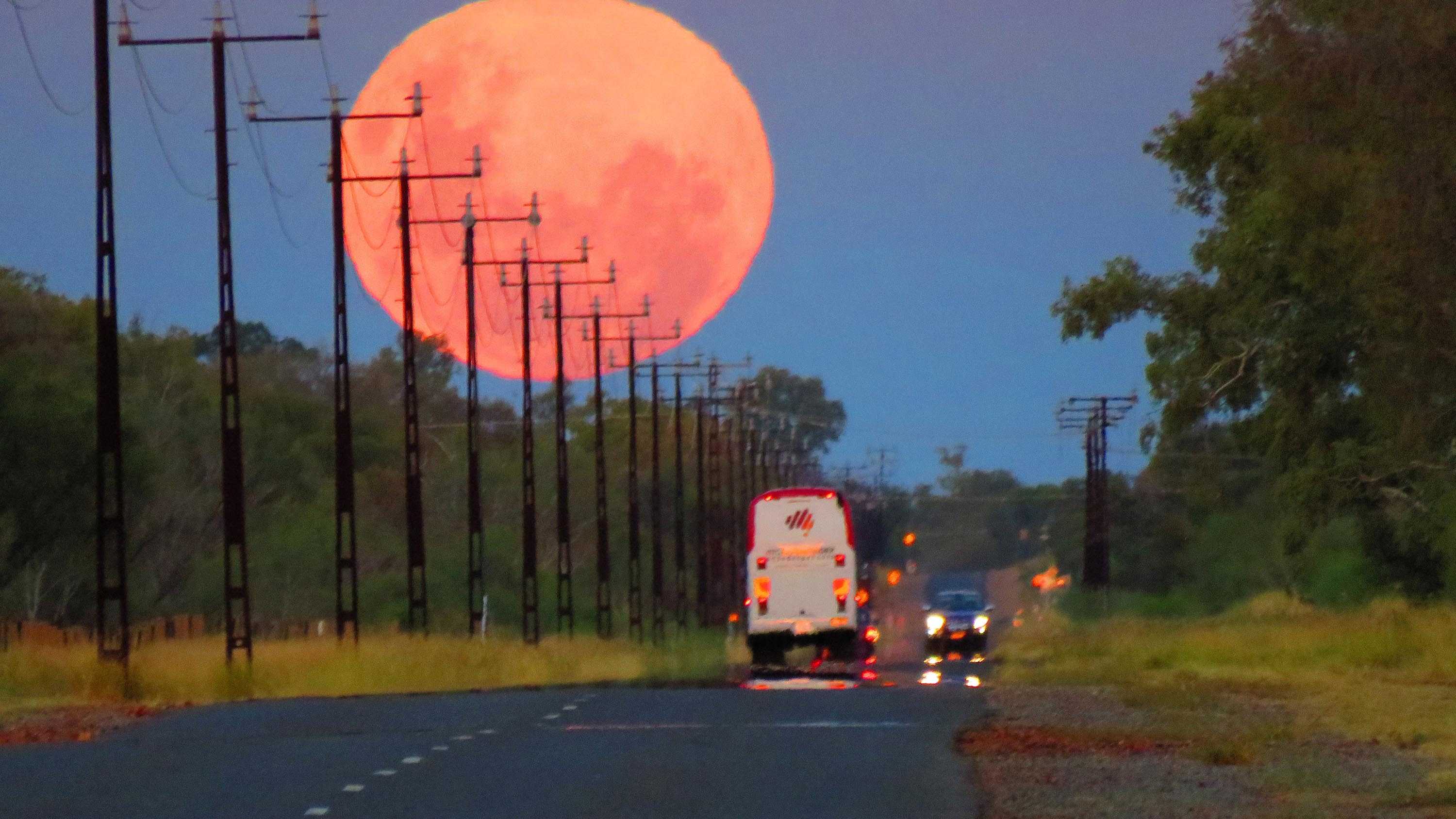 Supermoon set to draw out Northern Territory's stargazers and ...