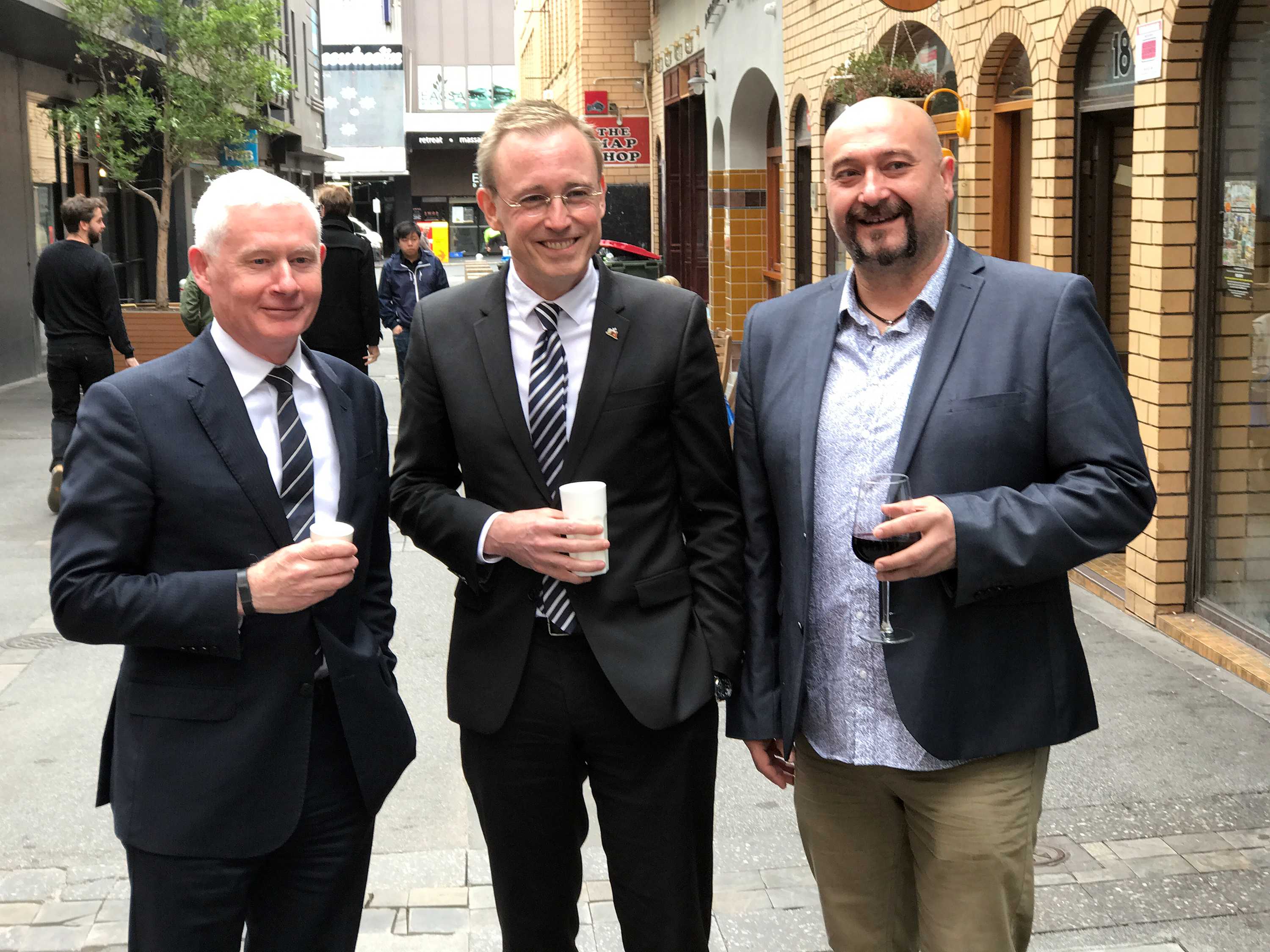 Former South Australian deputy premier John Rau quits Parliament - ABC News