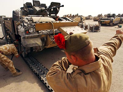 British troops on the move in Iraq - ABC News