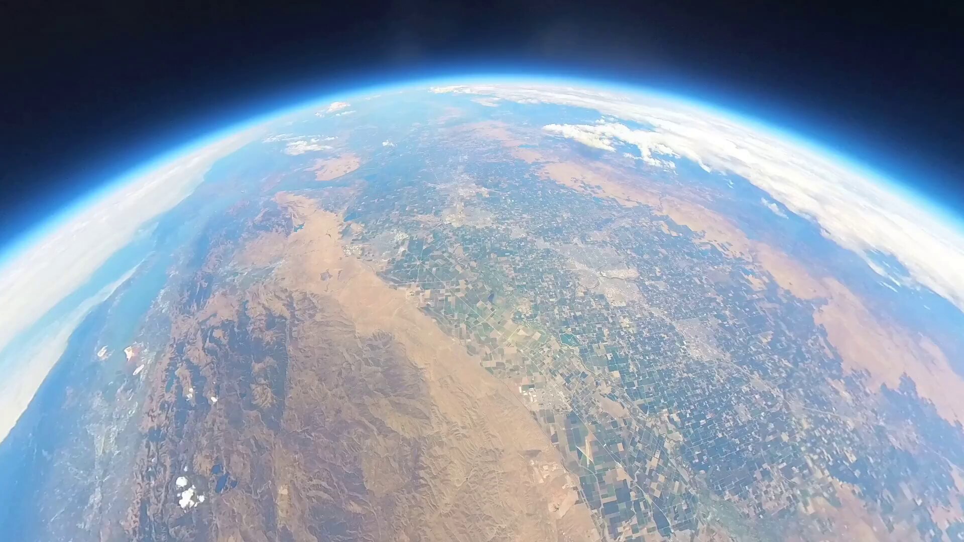 Make Sunsets releases a balloon into the stratosphere - ABC News