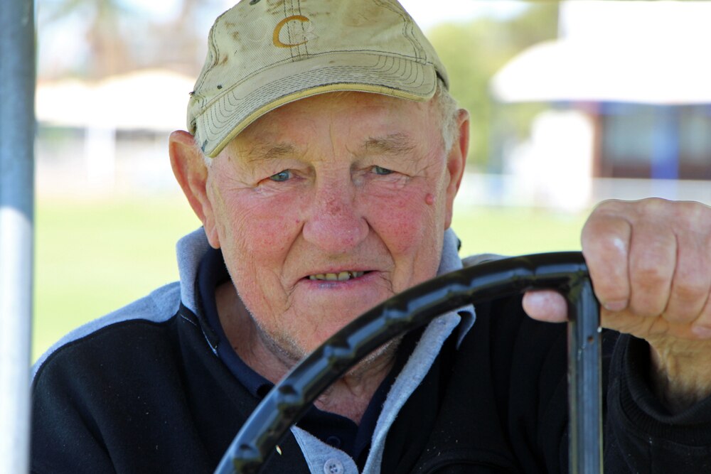 Cricket pitches rolling out as footy is benched - ABC News