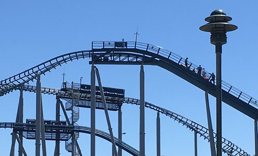 Sea World's Storm roller-coaster stalls, prompting mid-ride evacuation ...