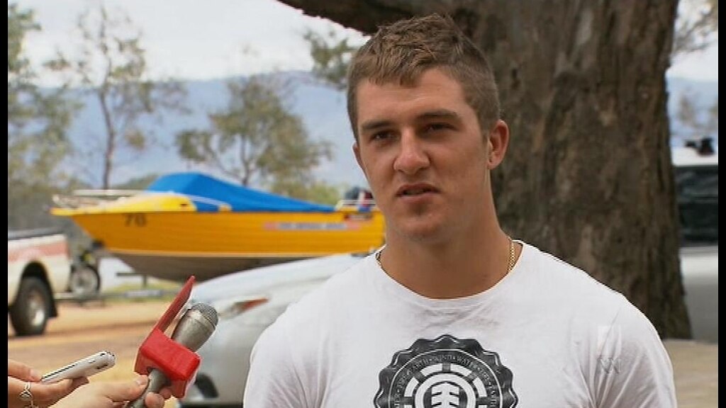 Teenager rescues drowning man - ABC News