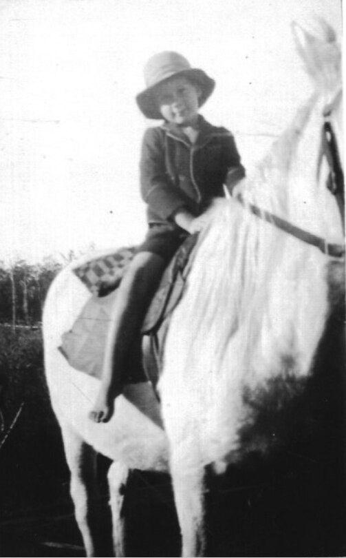 'Rare breed' Roly makes last deliveries to beloved customers after ...