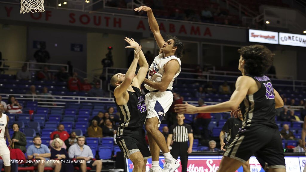 Pinjarra's Marshall Kearing holding court in America's college ...