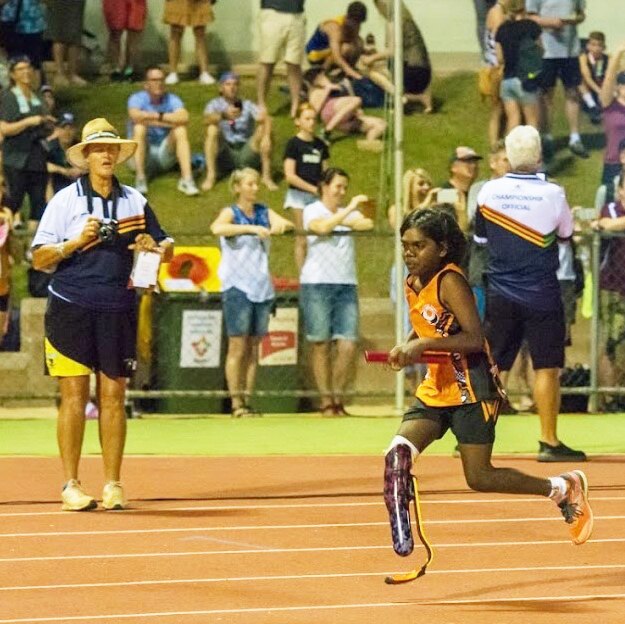 Young amputee Shericka Mahoney wearing first blade prosthetic wins gold ...