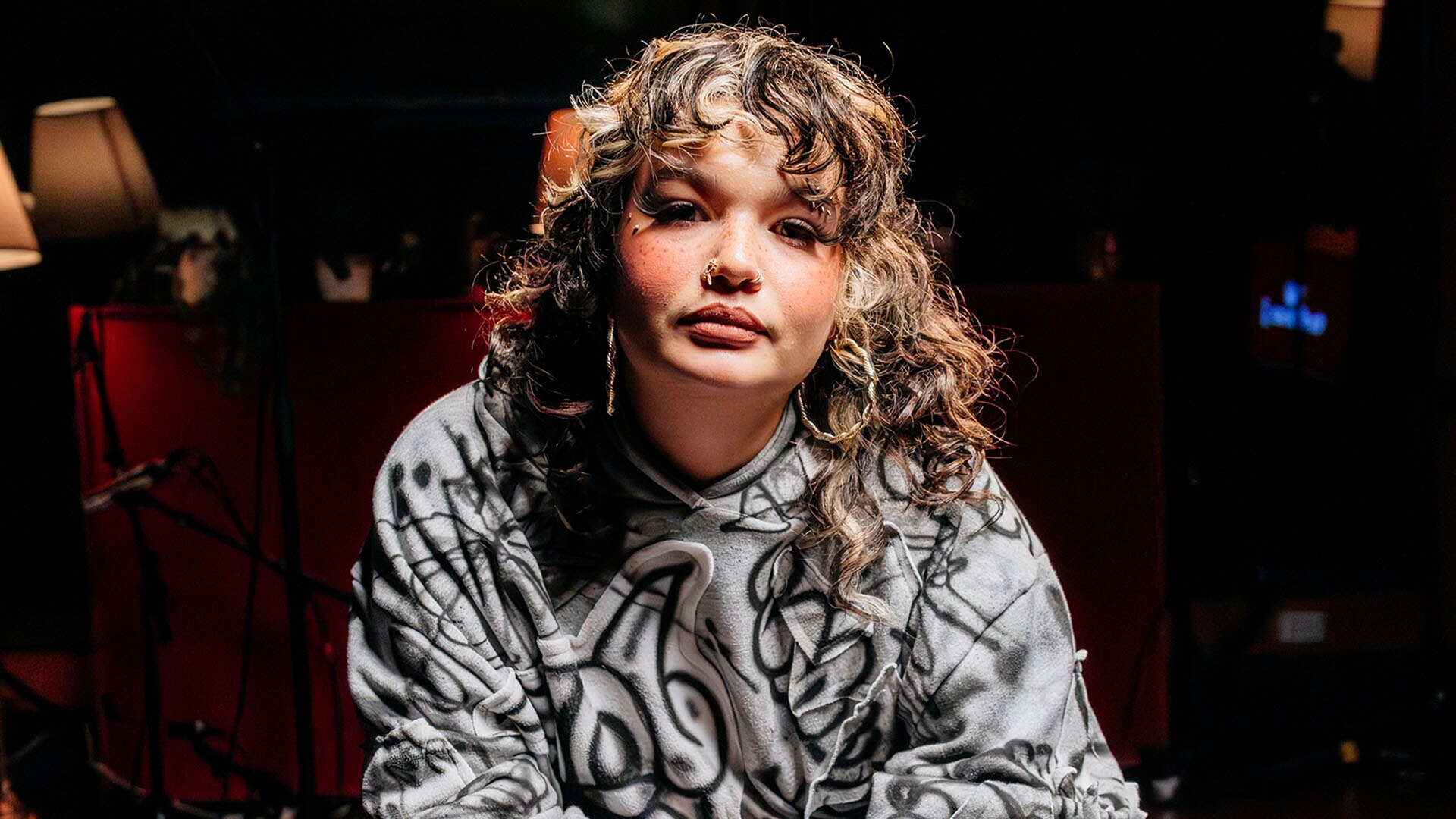 Lola Young - 'Messy' (live for Like A Version) - triple j