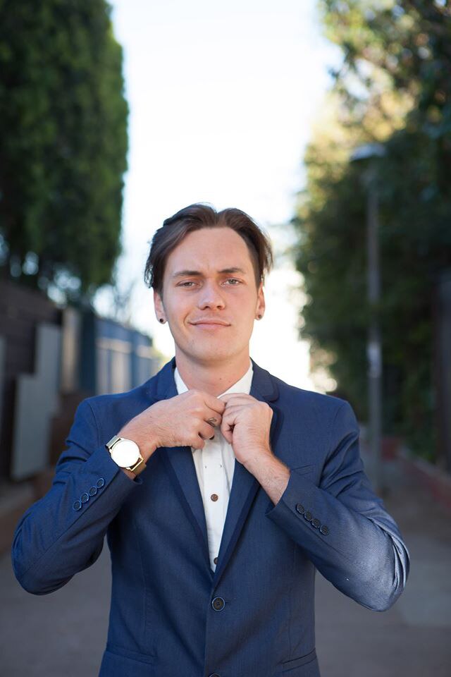 Comedian Josh Wade takes on homophobic hecklers in Bunbury - ABC News