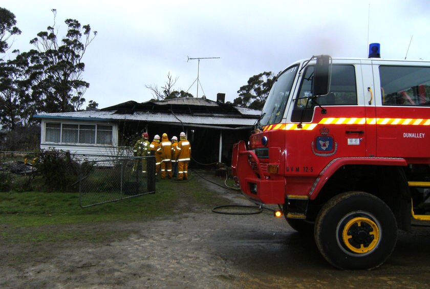 Wood heater blamed for Tas house fire - ABC News