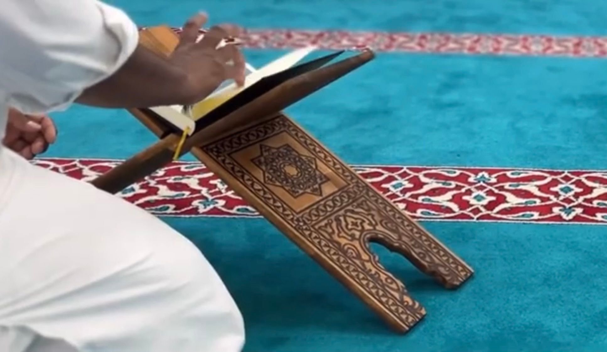 Meet the Westerners finding belonging in Islam, the world's fastest ...