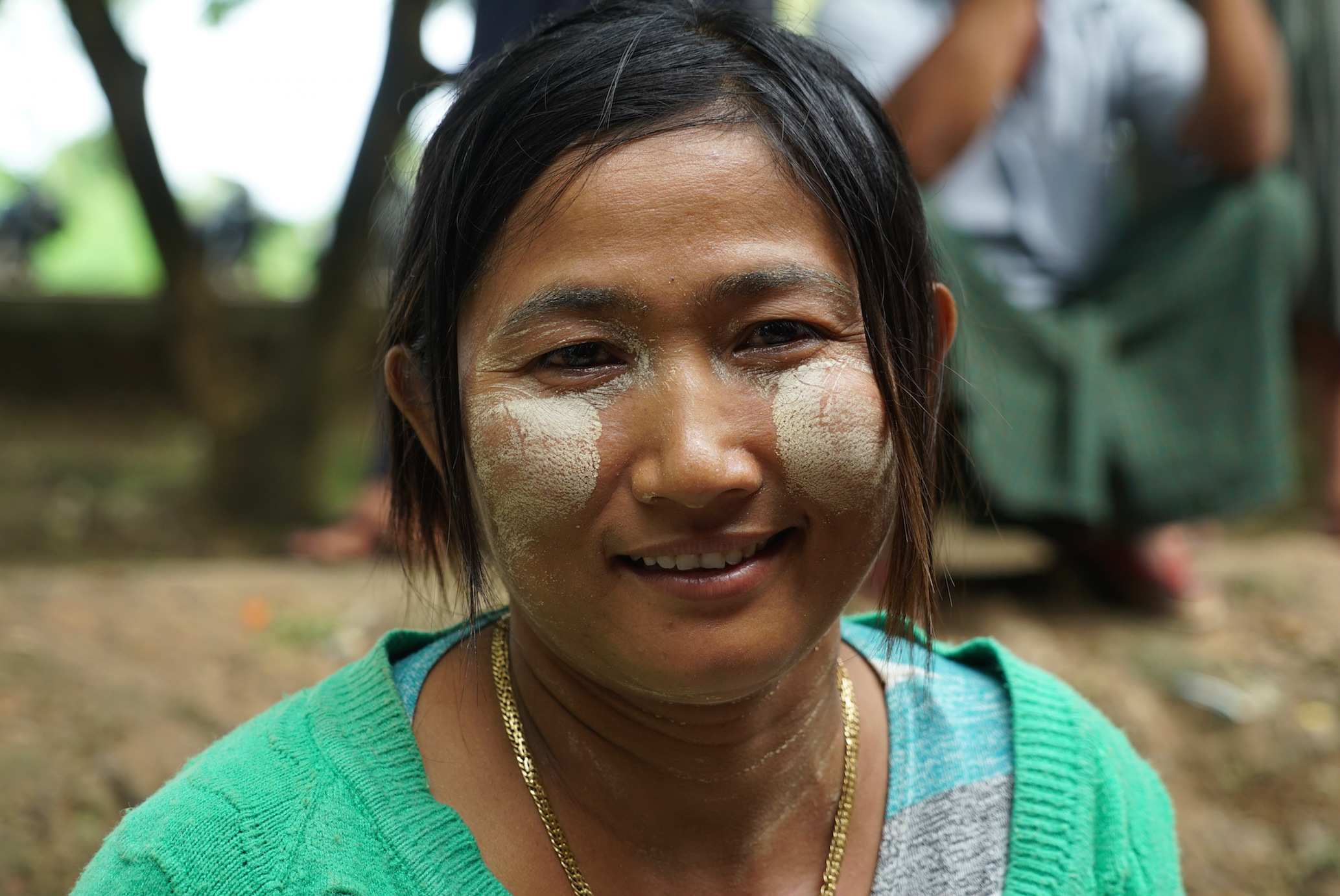 Rohingya refugees: Myanmar market sellers react to Aung San Suu Kyi ...