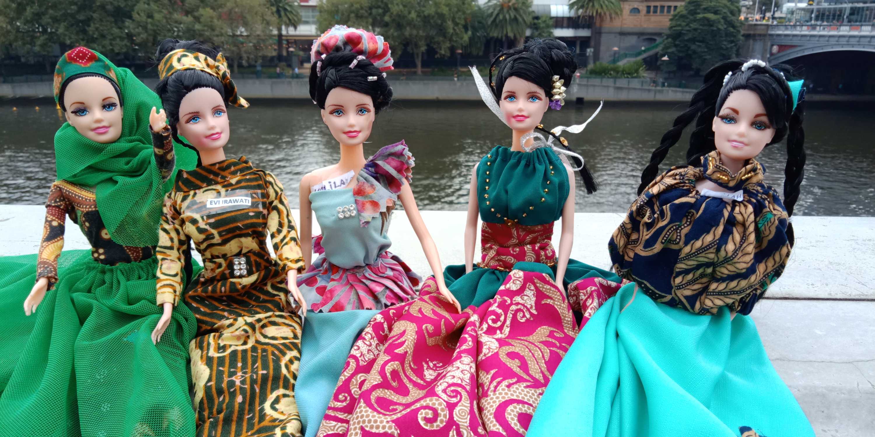 Batik Girl di Australia: Sebarkan Boneka Batik ke Sepuluh Ribu Anak ...