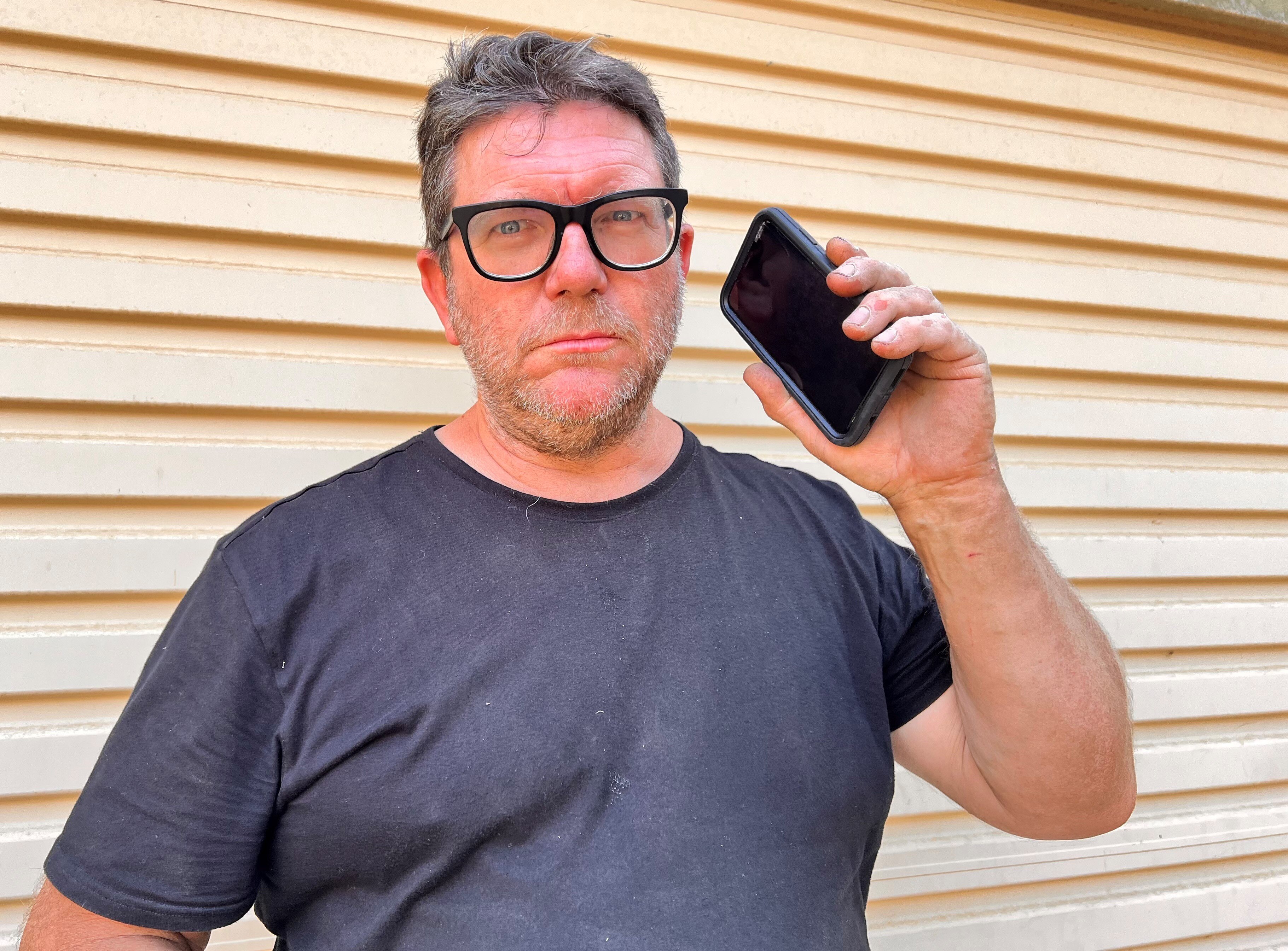 Telstra apologises after sending debt collector after wrong customer in ...