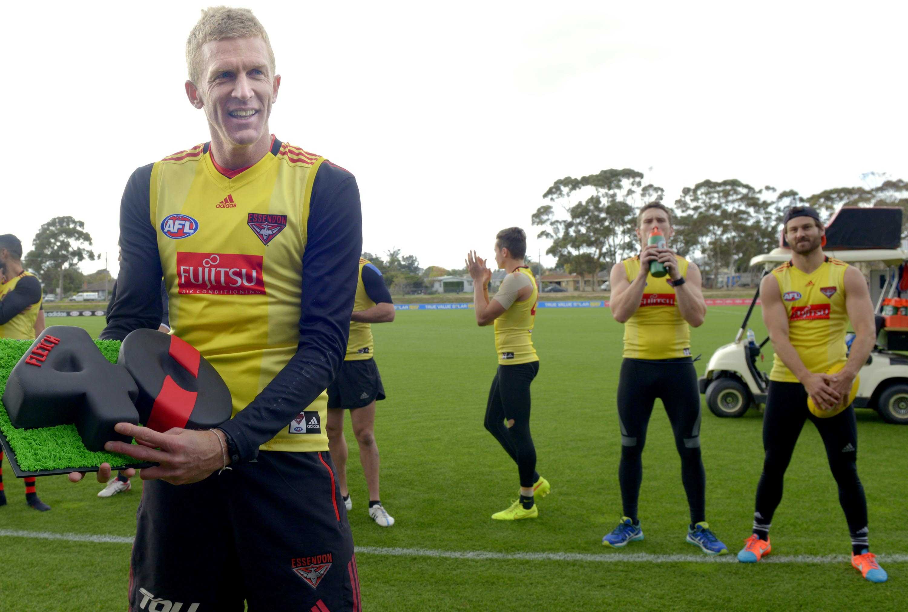 Essendon may rest 40-year-old Dustin Fletcher for clash with Fremantle ...