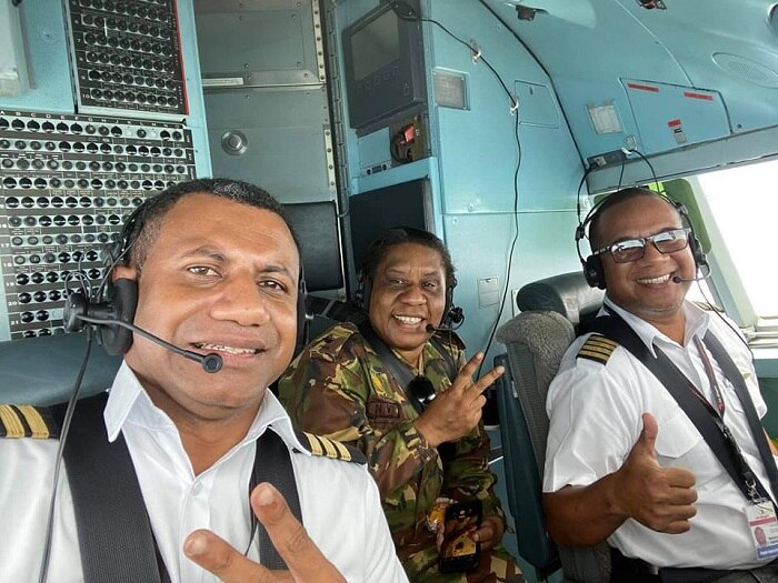 Pes PNGDF meri komanda, Lt. Col Nancy Wii iwanbel long luksave em ...