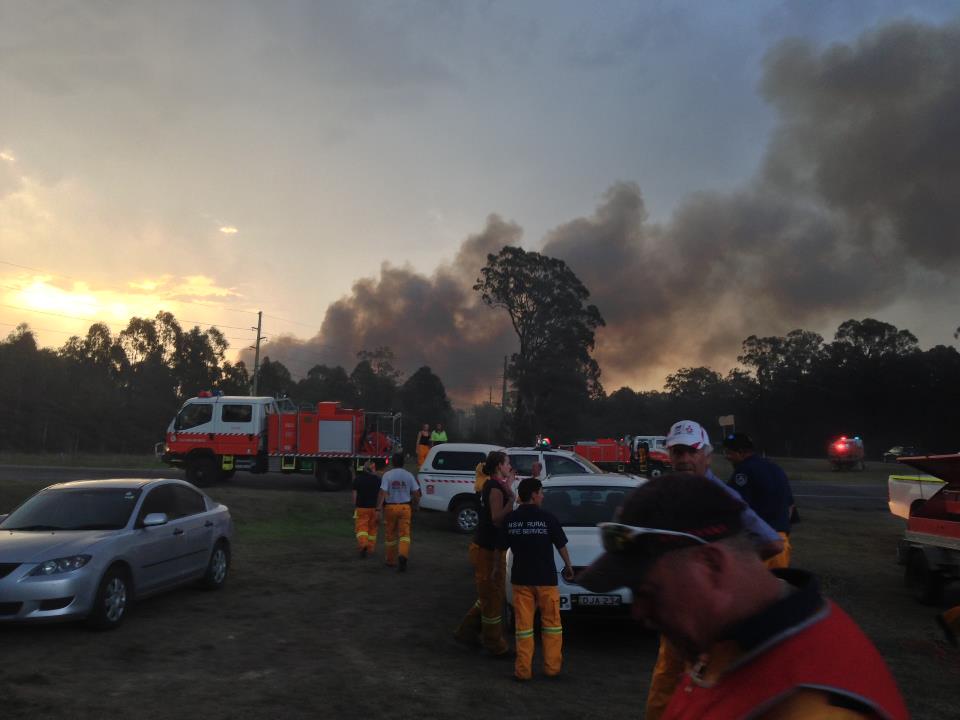 Cool change, crews curtails Hunter fire emergency - ABC News