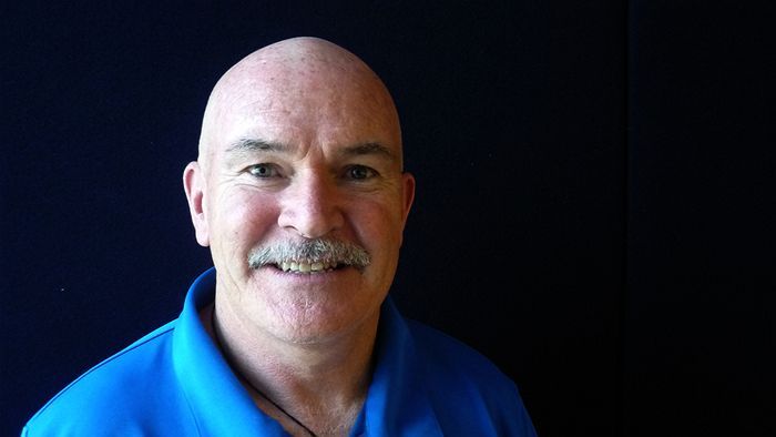 Marathon champion Robert De Castella's community outreach - ABC Radio