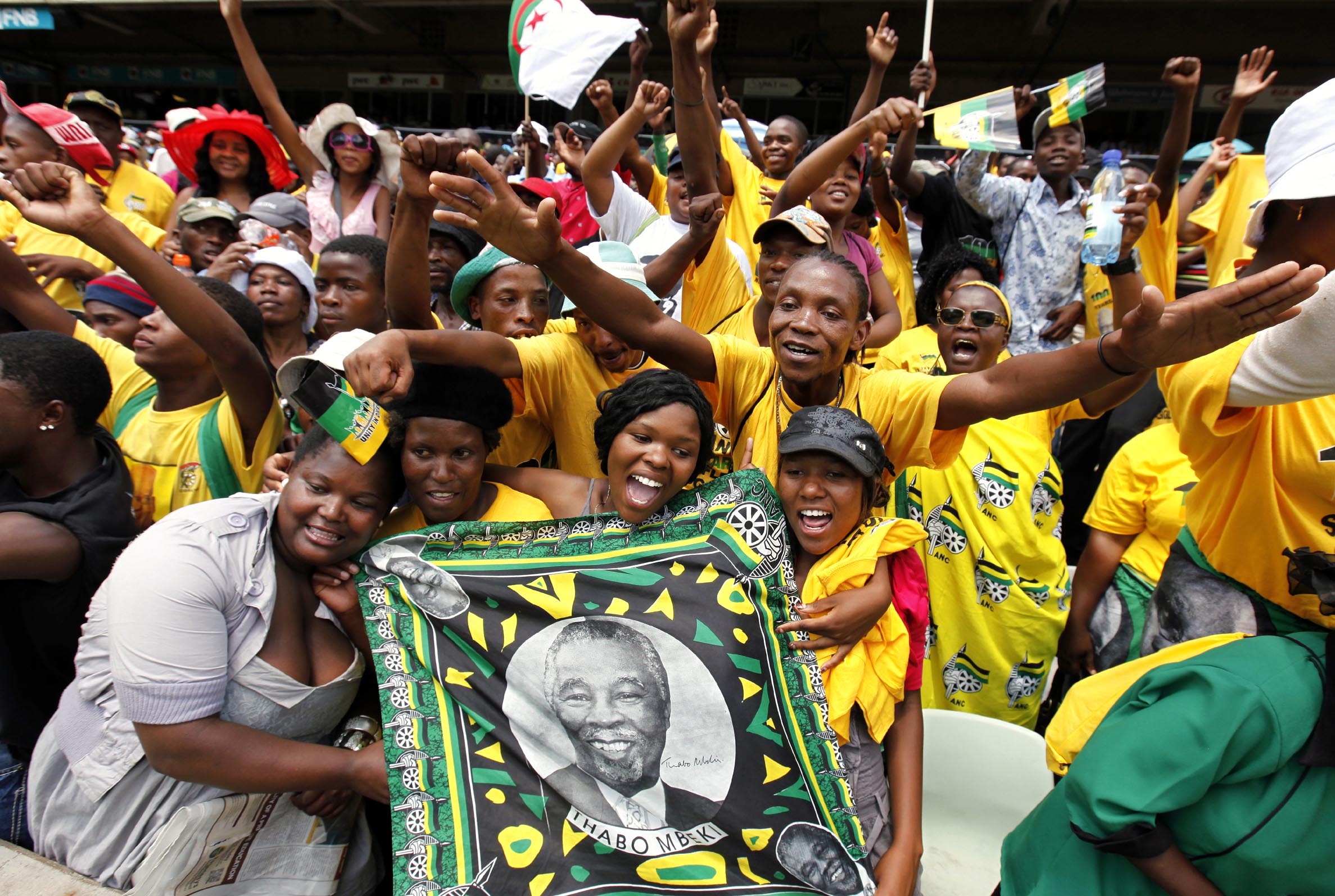 Thousands gather to celebrate ANC centenary - ABC News
