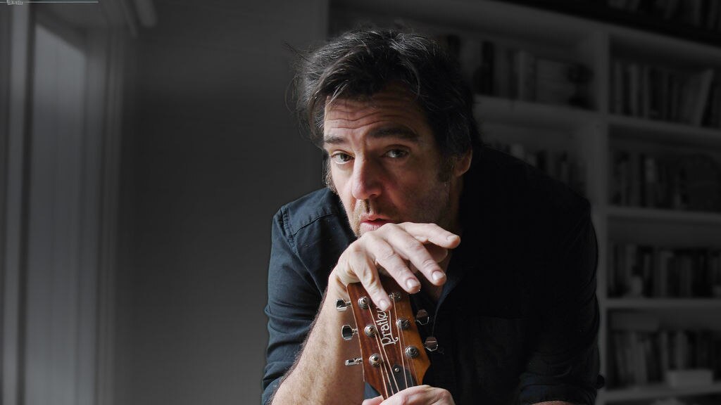 Dark Star | Alex Lloyd - ABC News