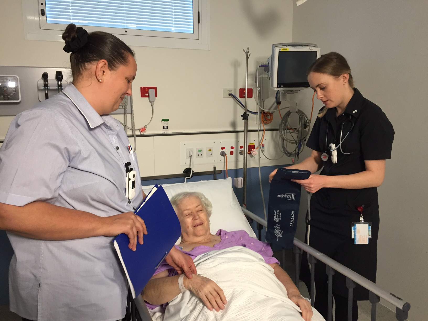Queensland nursing exchange program: City nurses swap scrubs for ...