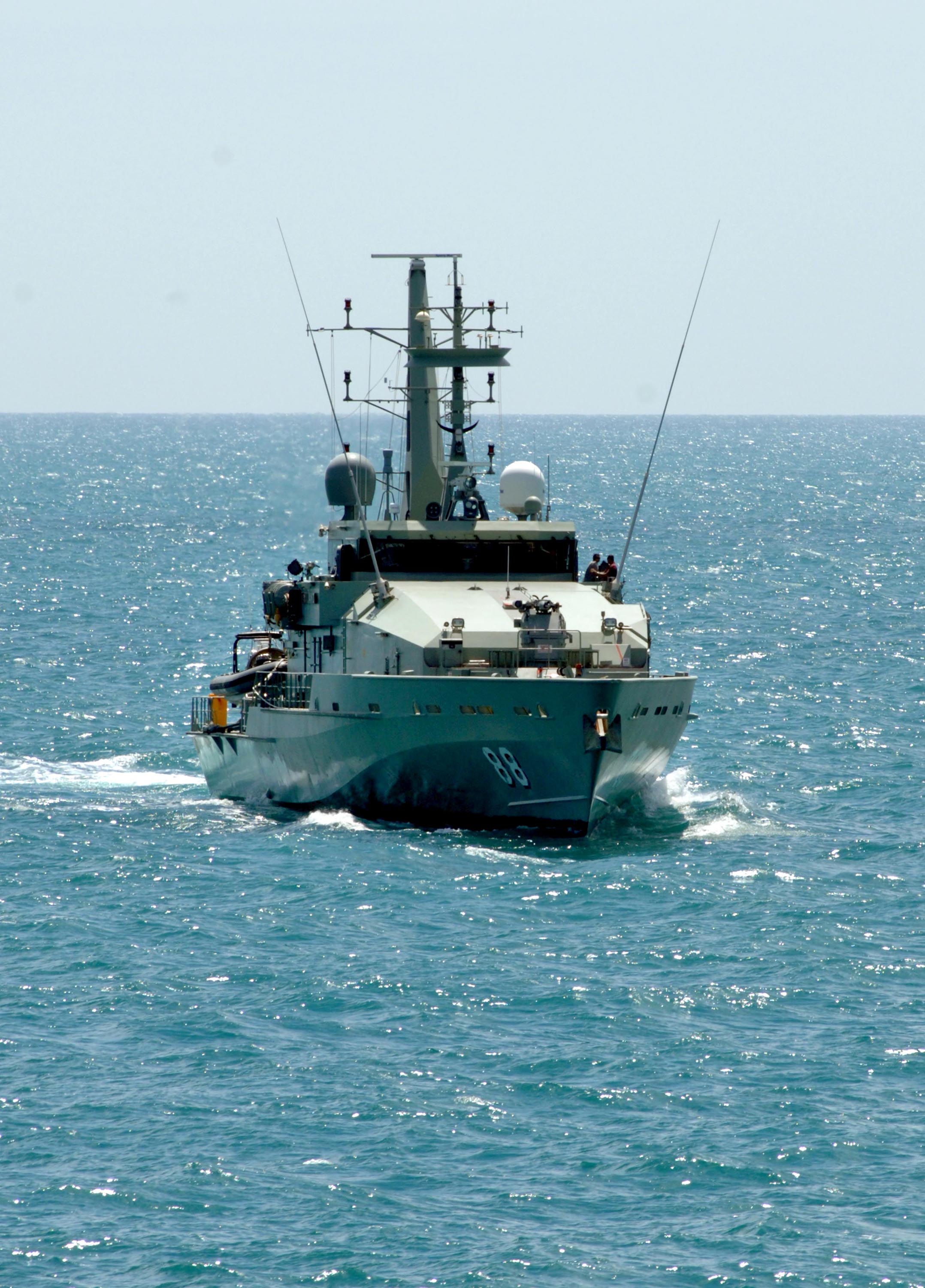 Desperate search for survivors from asylum boat - ABC News