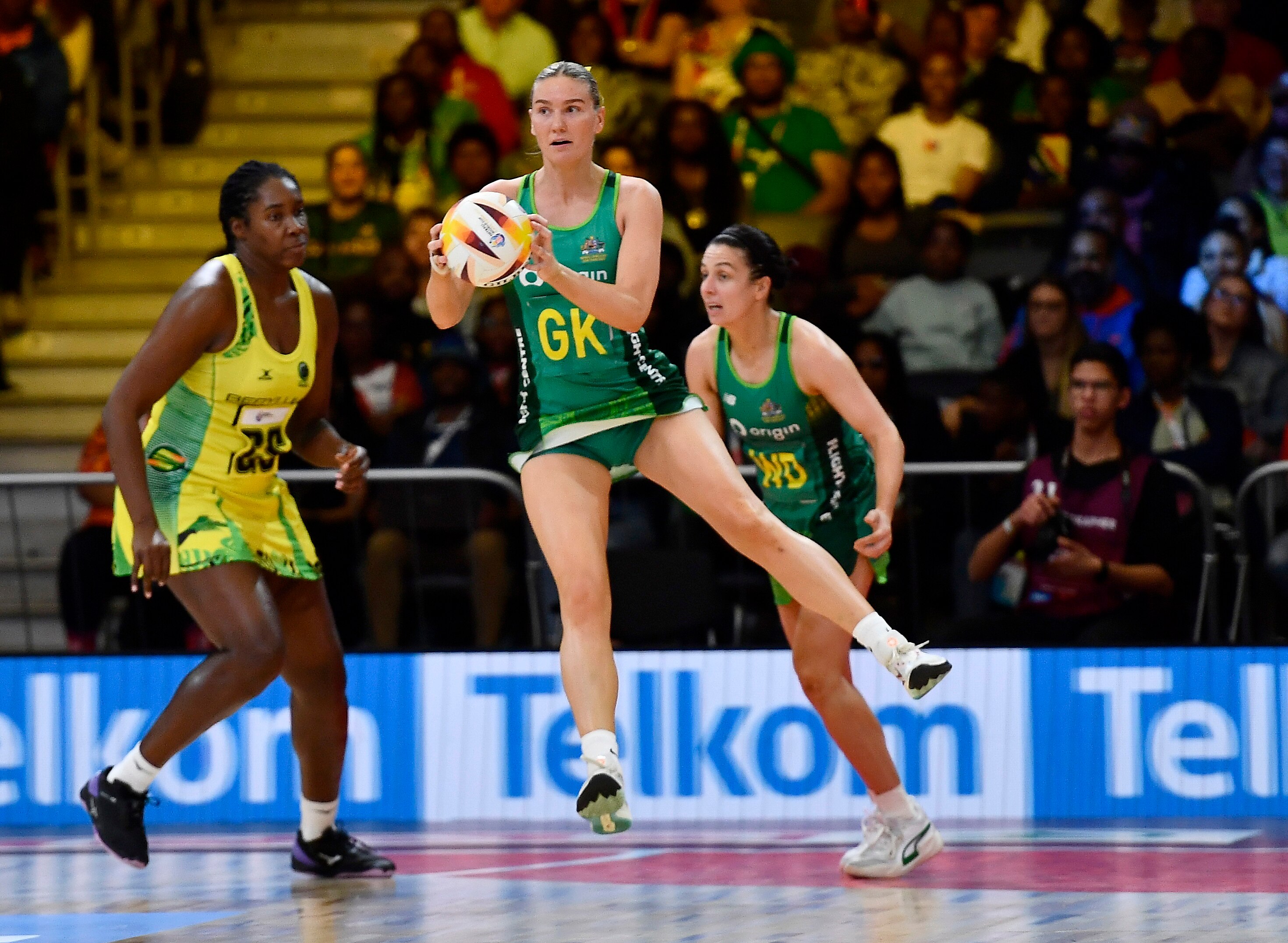Australia beats Jamaica 57-54 at Netball World Cup to set up final ...