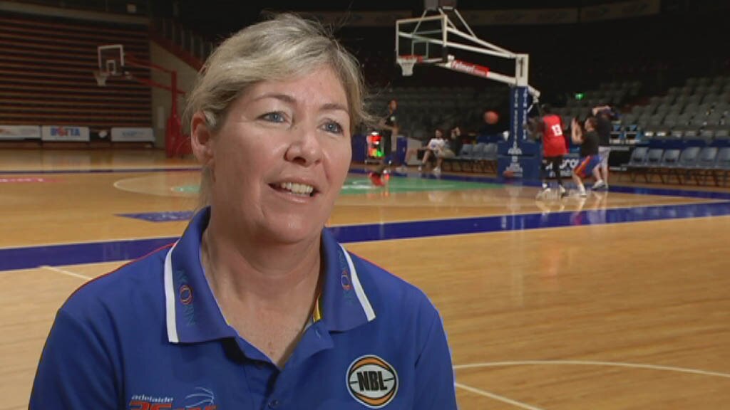Tracy York praised as Sixers' NBL assistant coach - ABC News