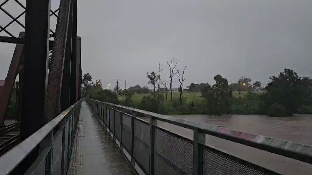 Macleay River flooding at Kempsey - ABC News