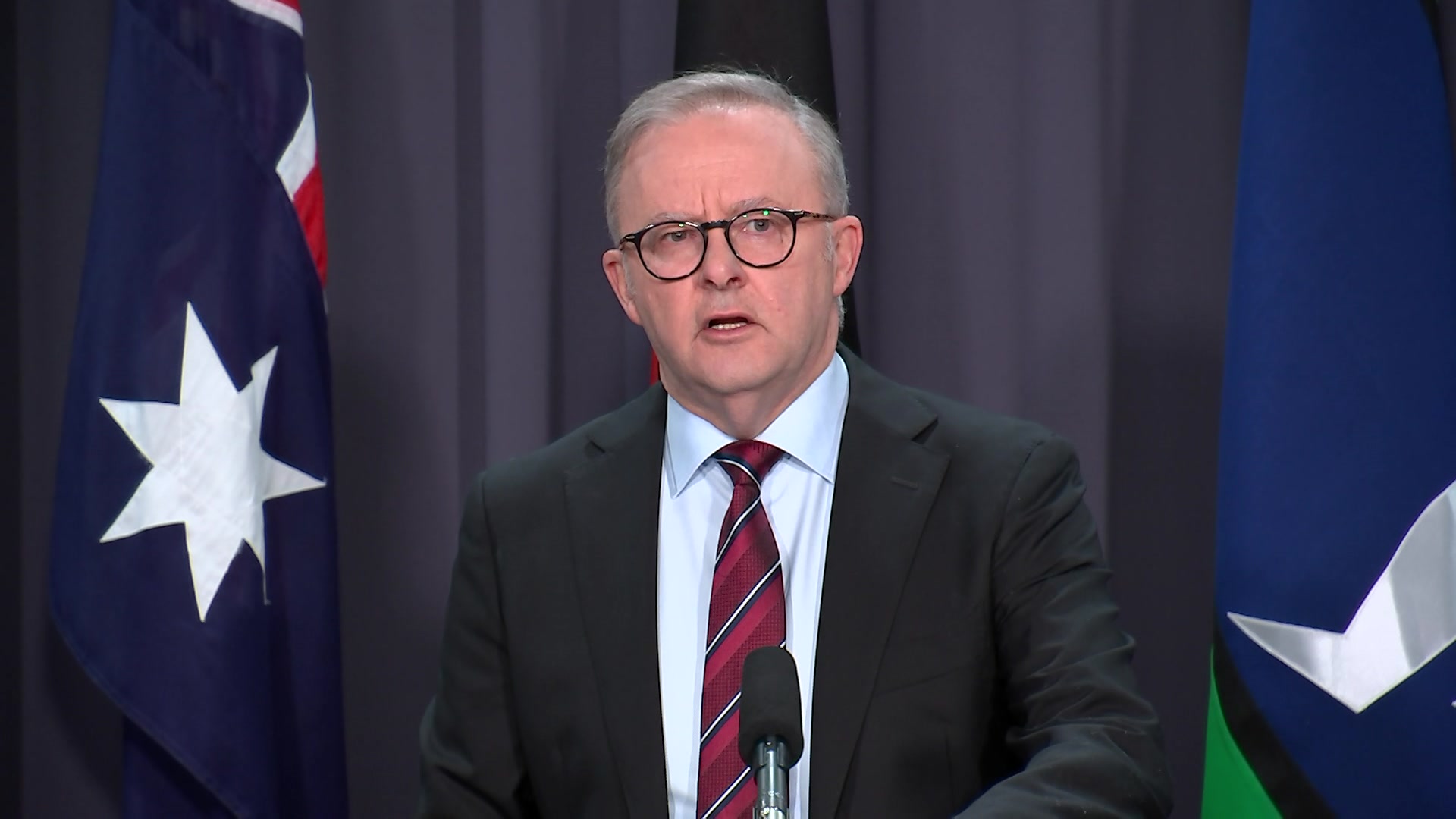 Albanese condemns attack on Donald Trump - ABC News