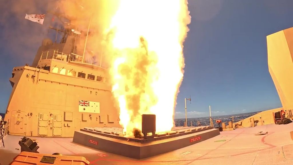 Royal Australian Navy successfully fires SM-6 missile - ABC News