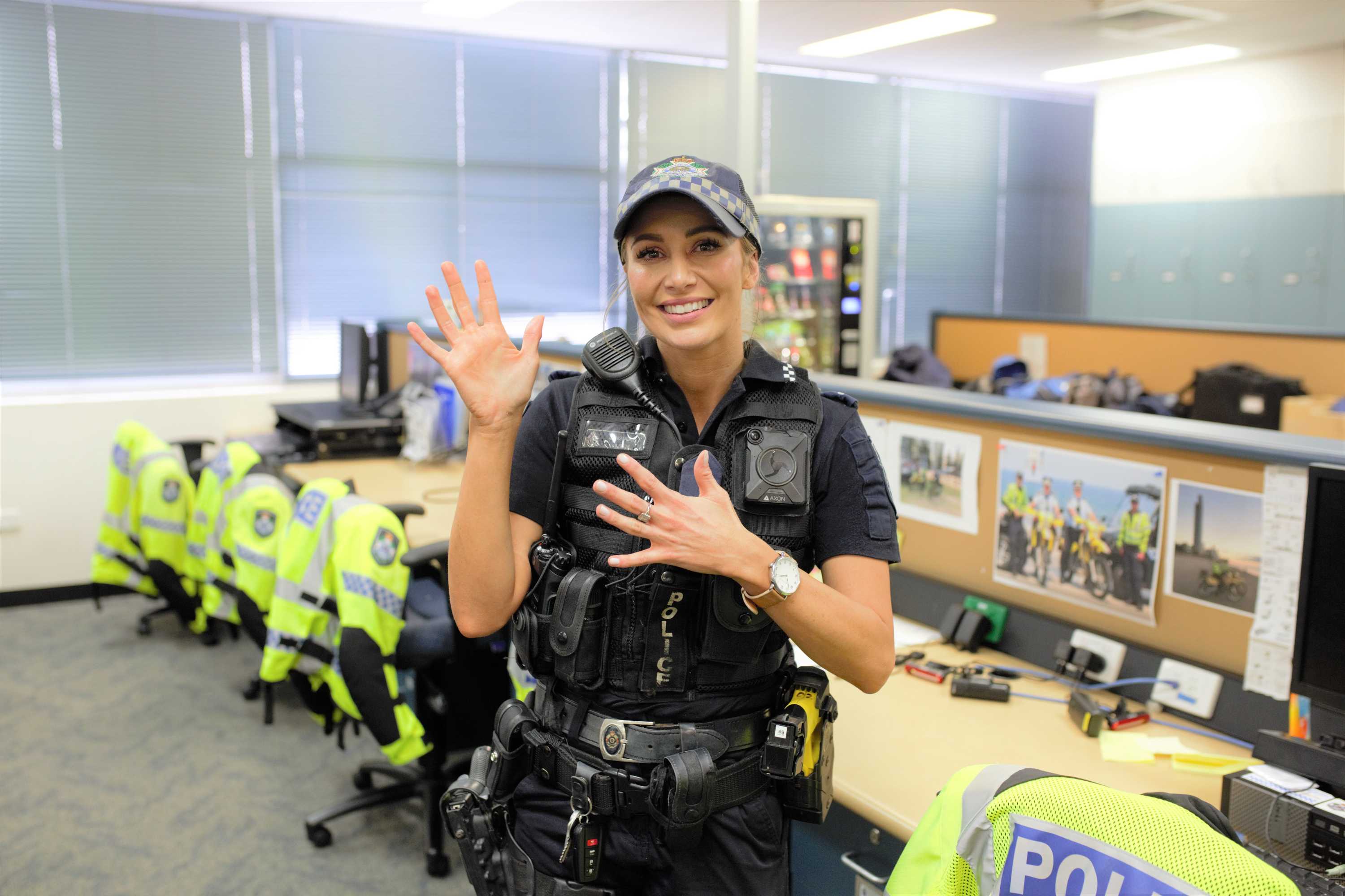 Auslan sign language program for Queensland emergency workers paying ...