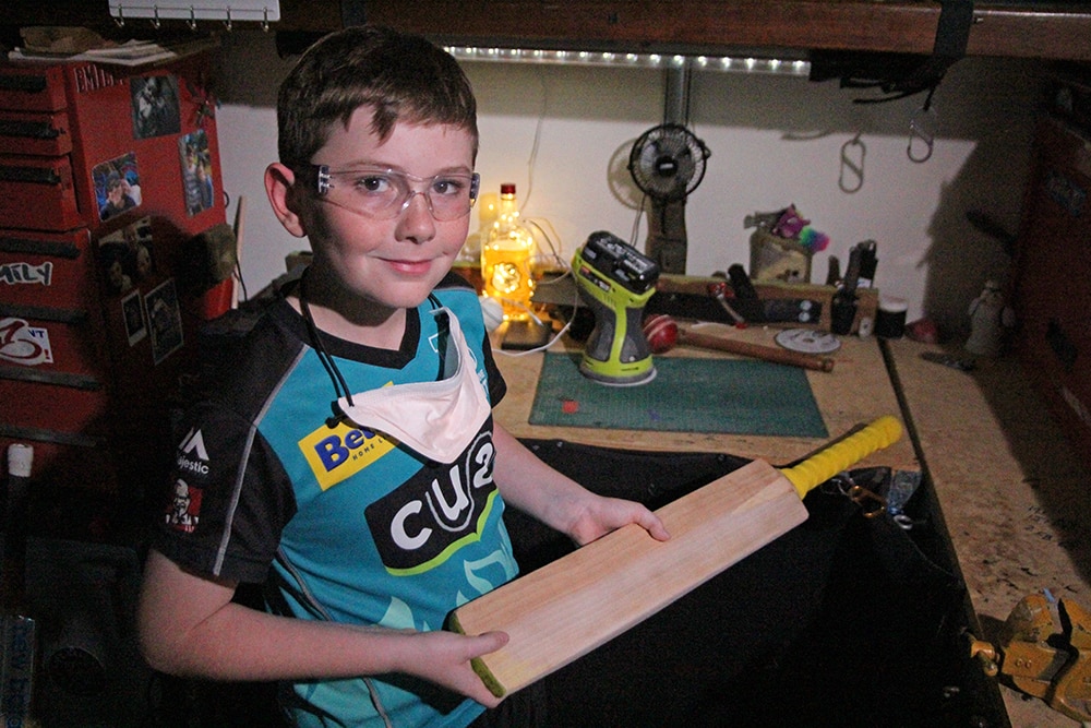 Young Gold Coast cricket fan shares love of game, refurbishes gear for ...