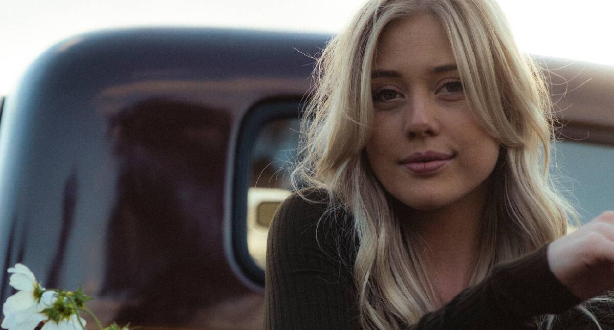 Australia's newest star, Sara Berki brings us new music plus Dylan ...