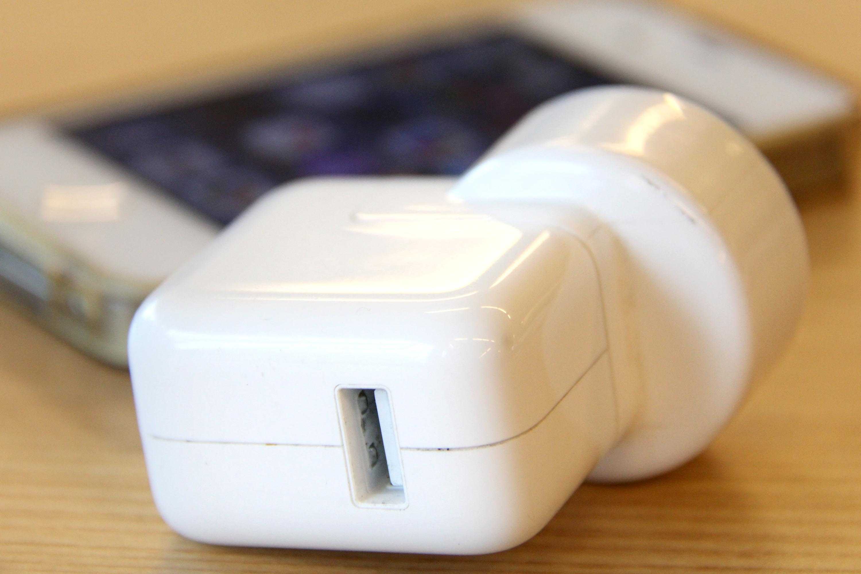 Apple issues worldwide charger AC wall plug adaptor recall amid ...