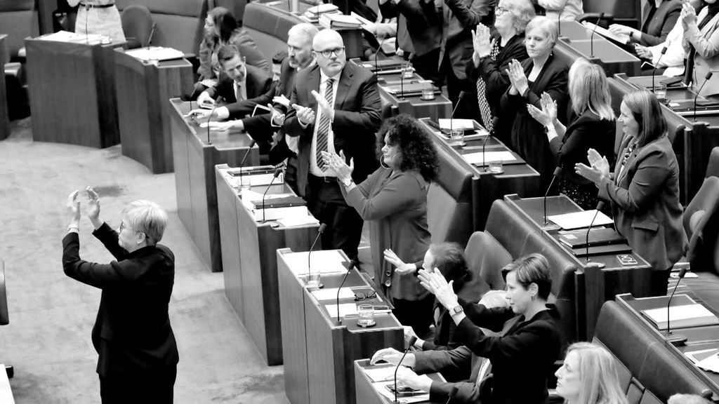Australians to vote on Voice after referendum bill passes Senate - ABC News
