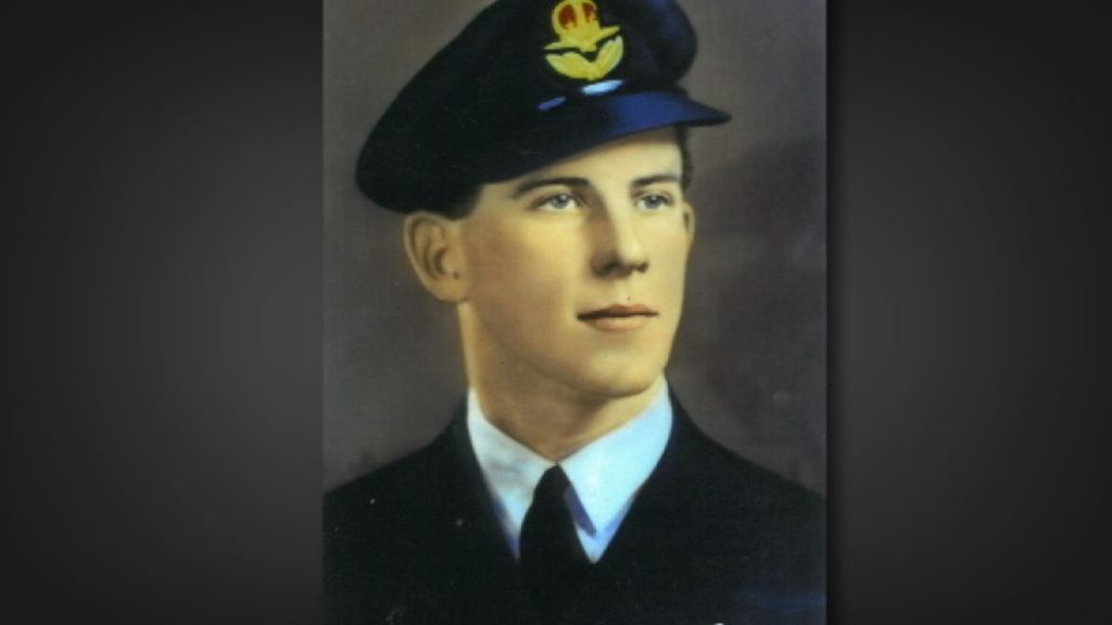 WW2 veteran and former RAAF Lancaster pilot takes to the skies again ...