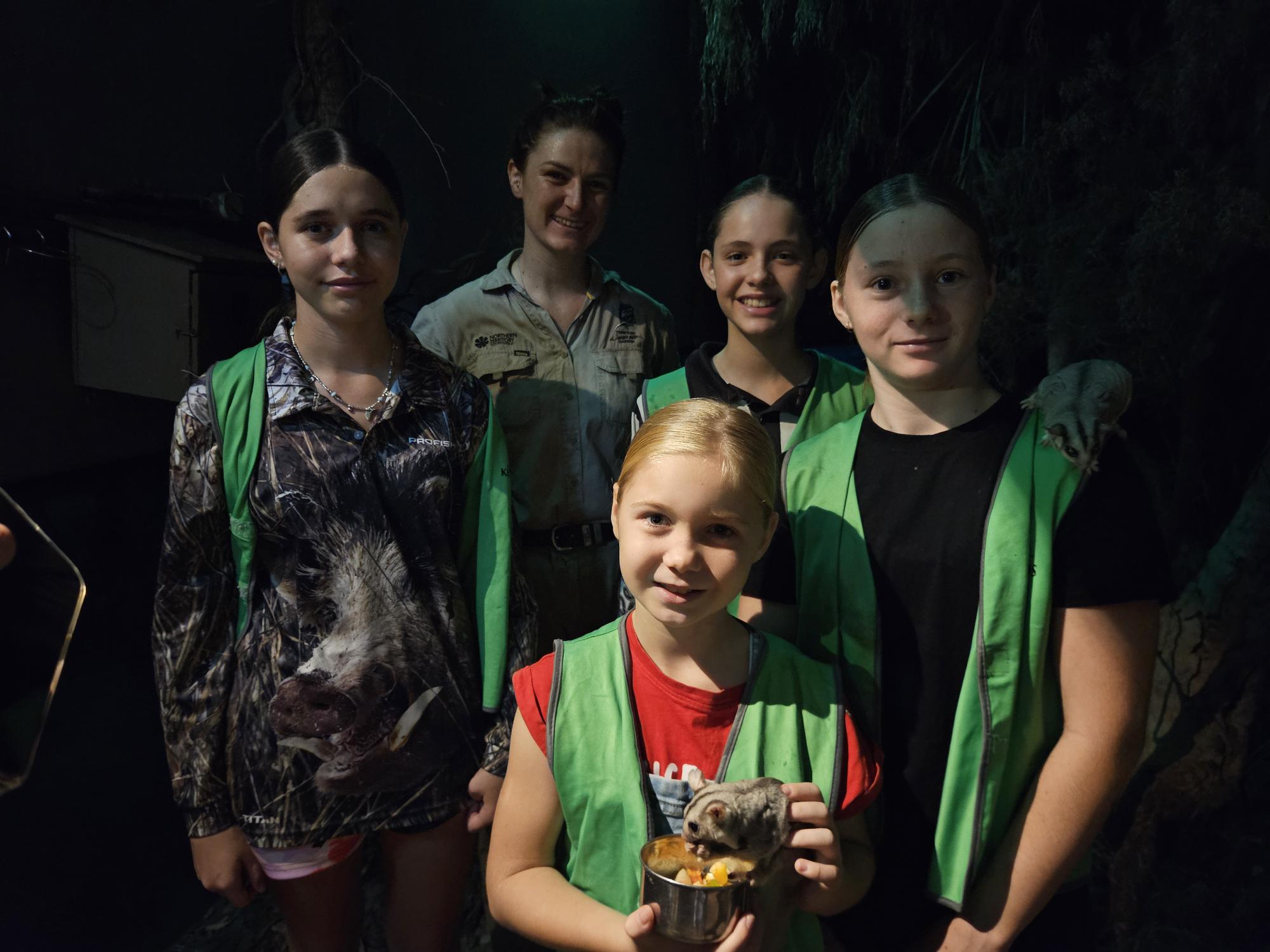 Lights off, hands on: Territory kids' playdate with sugar gliders - ABC ...