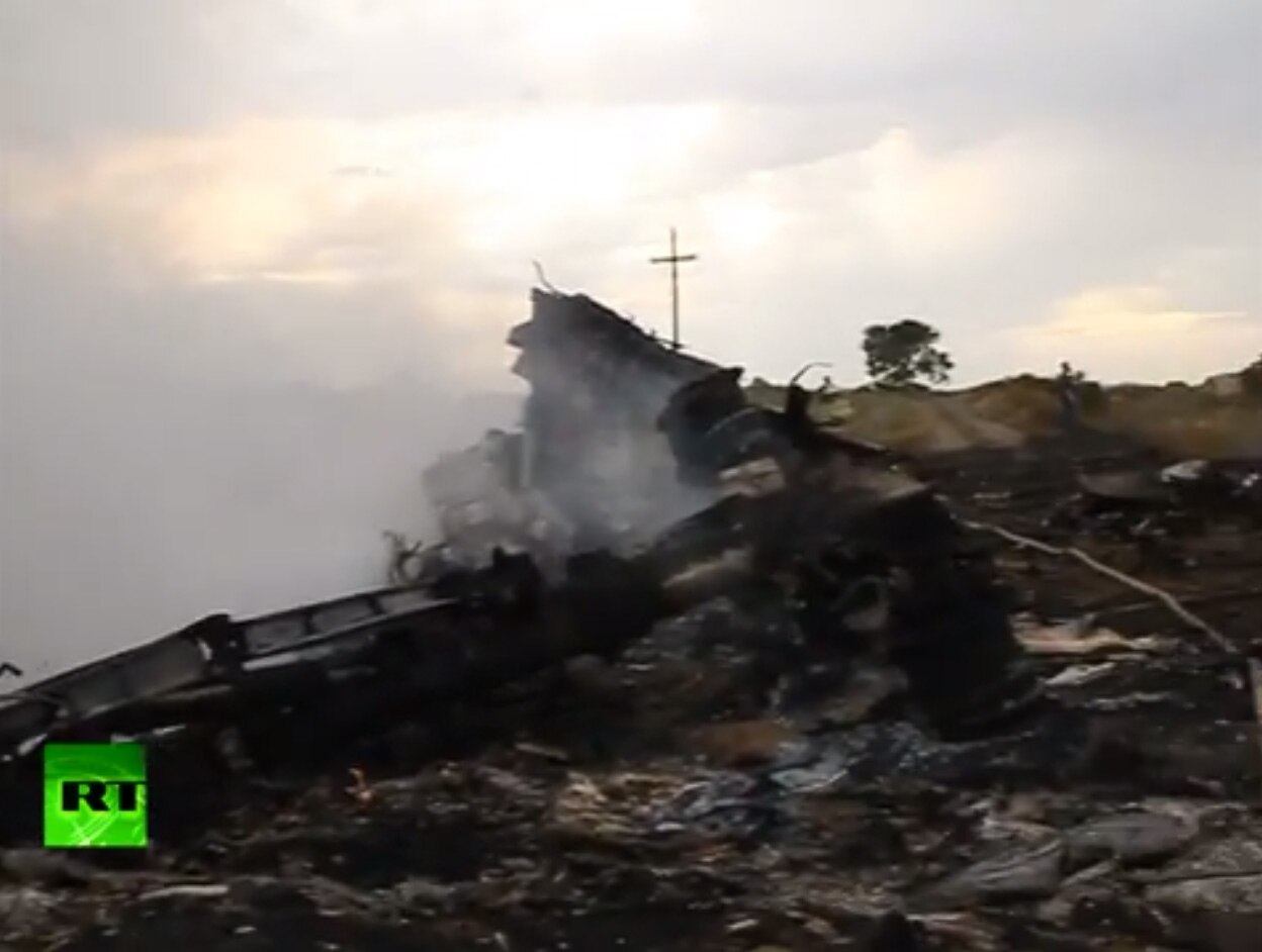 Malaysia airlines flight MH17: Videos online show downing of plane ...