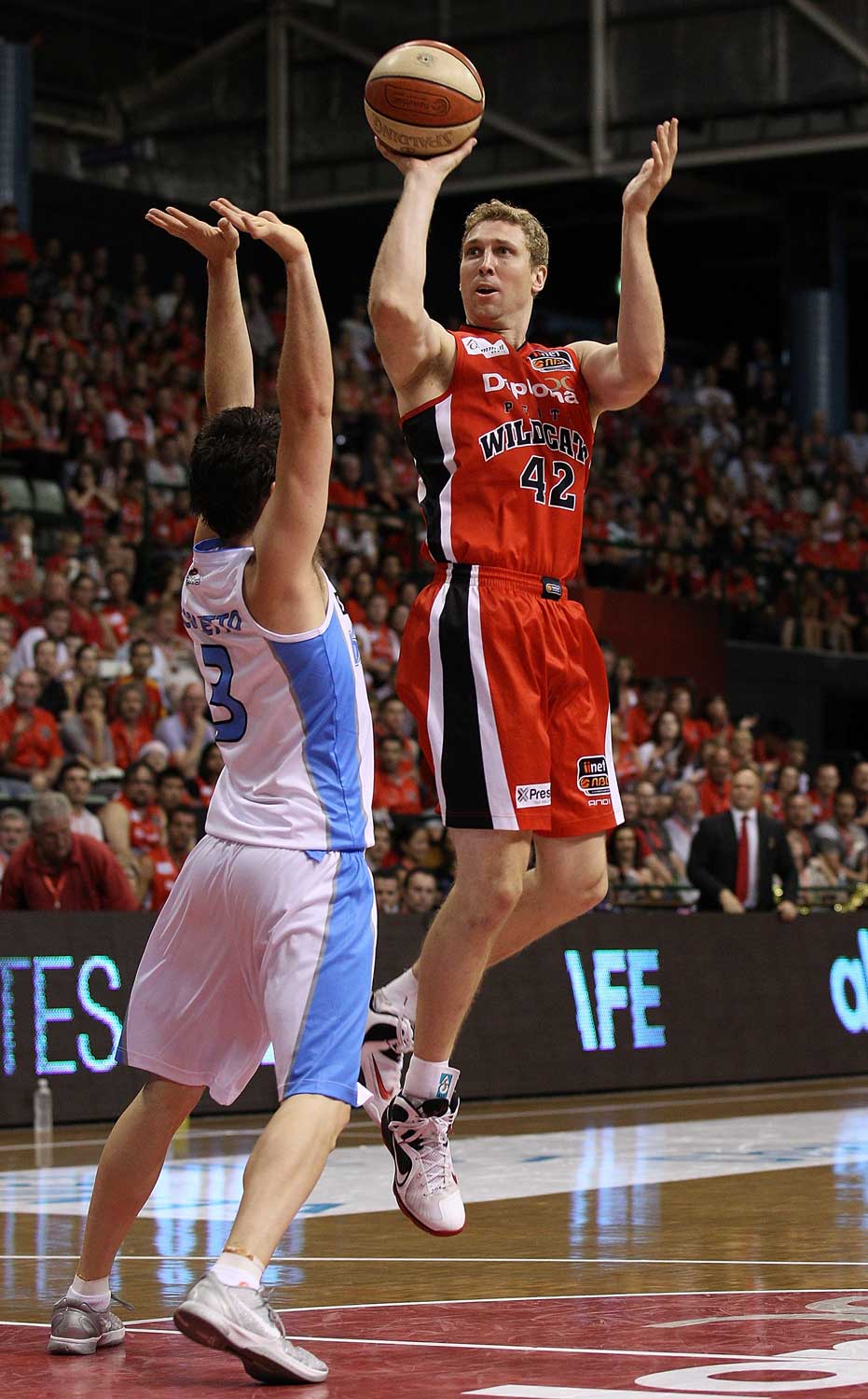 Wildcats snap Breakers' streak - ABC News