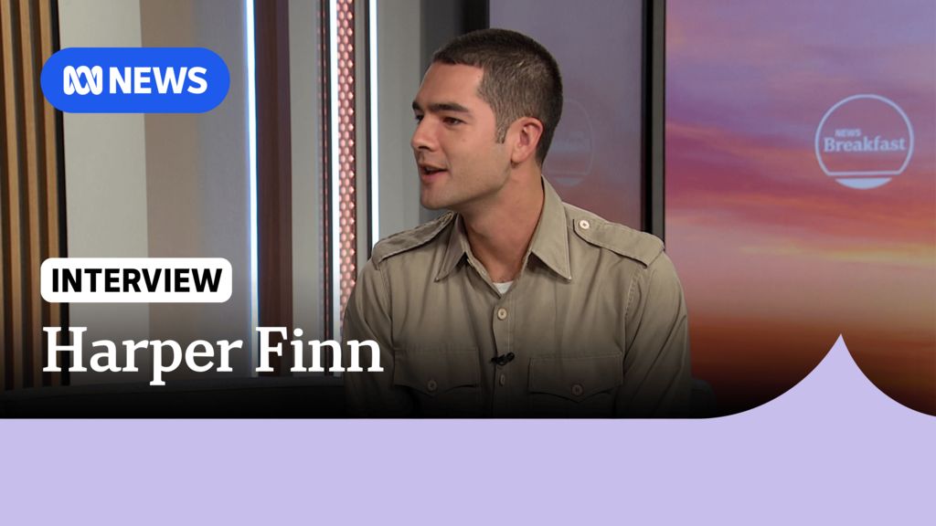 Outback fishing for the world's largest freshwater prawn - ABC News