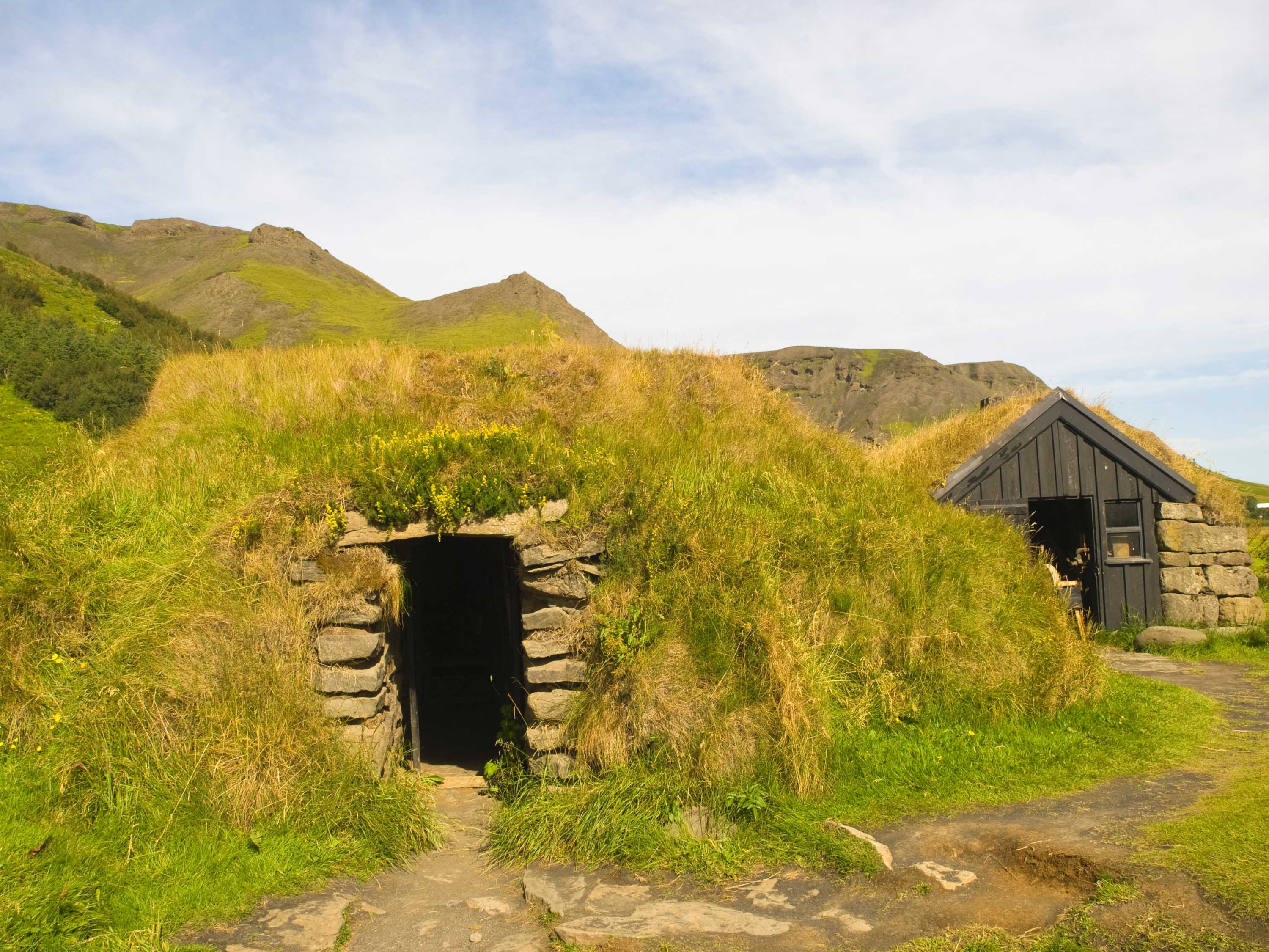 The last execution in Iceland: Hannah Kent's Burial Rites - ABC Radio ...