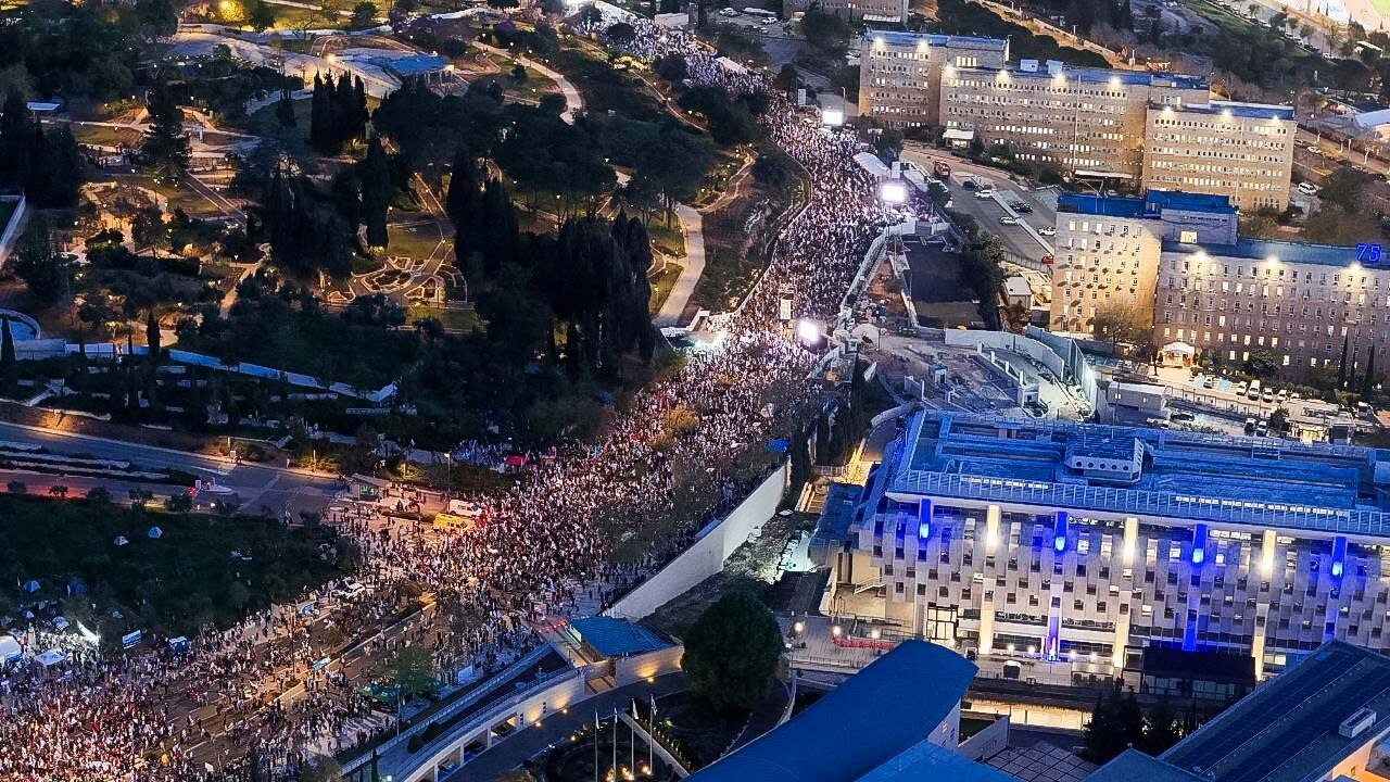 Israelis take to the streets in biggest protests since October 7 - ABC ...