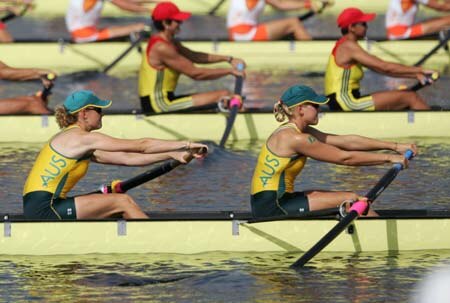 Collapsed rower 'stunned' at team-mates' reaction - ABC News