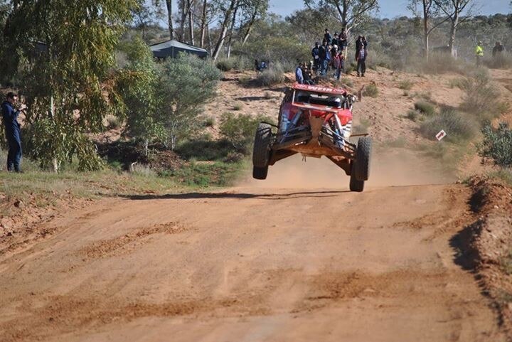 Cattle station husband-and-wife team mark 20th year in Finke Desert ...