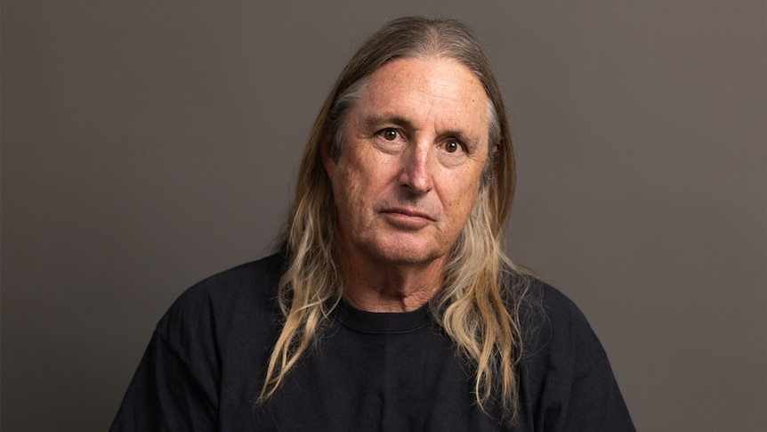 How a schoolyard bully inspired Tim Winton to write - ABC listen How a schoolyard bully inspired Tim Winton to write - ABC listen