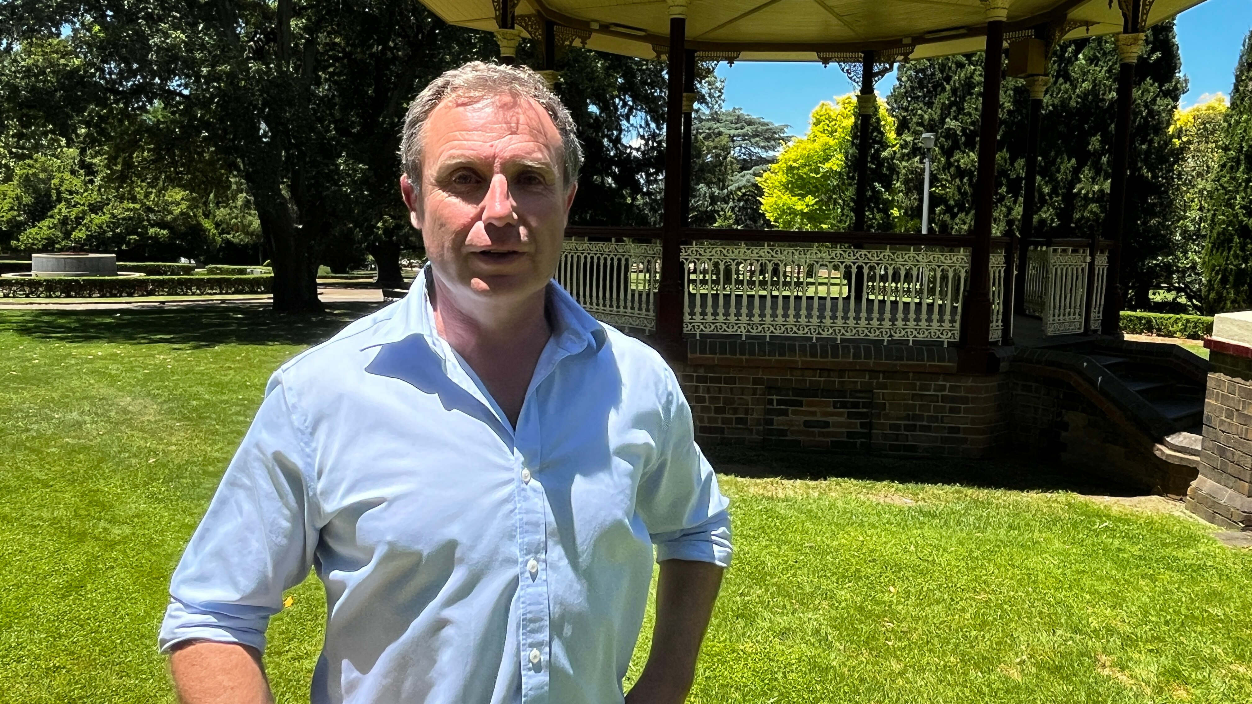 Dashcam vision sought after cyclist killed in Armidale crash - ABC News